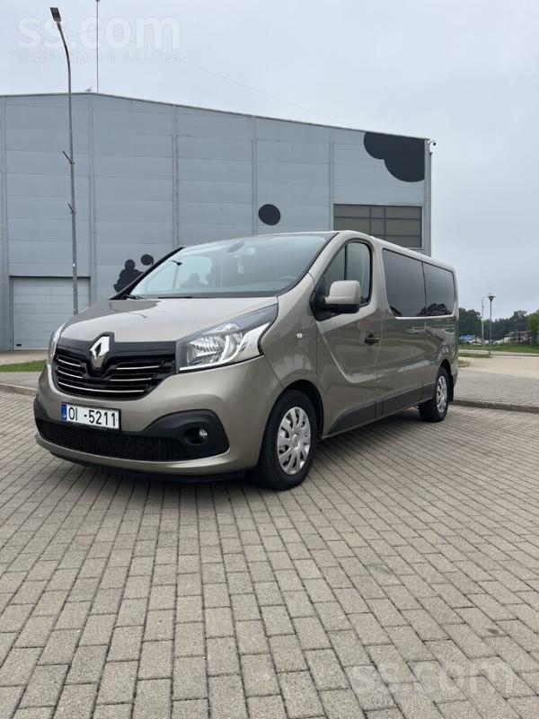 Brown Renault Trafic 2018 in Riga, with an engine capacity of 1.60 L and mileage of 250 thousand km for 13500 €, photo 3 on AUTOMOTO.COM.LV