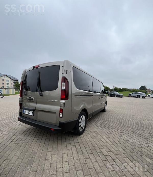 Brown Renault Trafic 2018 in Riga, with an engine capacity of 1.60 L and mileage of 250 thousand km for 13500 €, photo 6 on AUTOMOTO.COM.LV