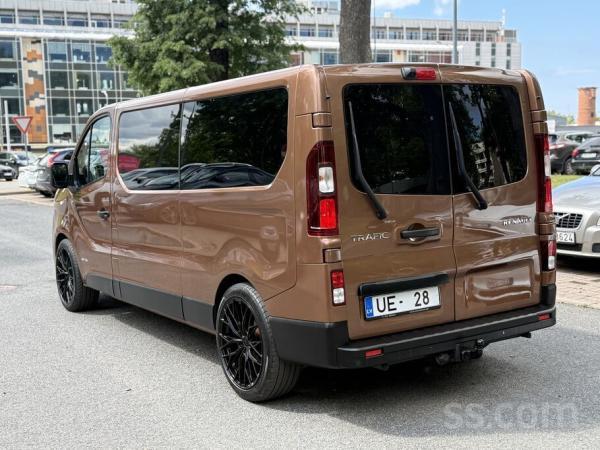Brūns Renault Trafic 2019 Rīga, ar dzinēja tilpumu 1.50 L un nobraukumu 266 tūkst. km par 14400 €, foto 6 vietnē AUTOMOTO.COM.LV