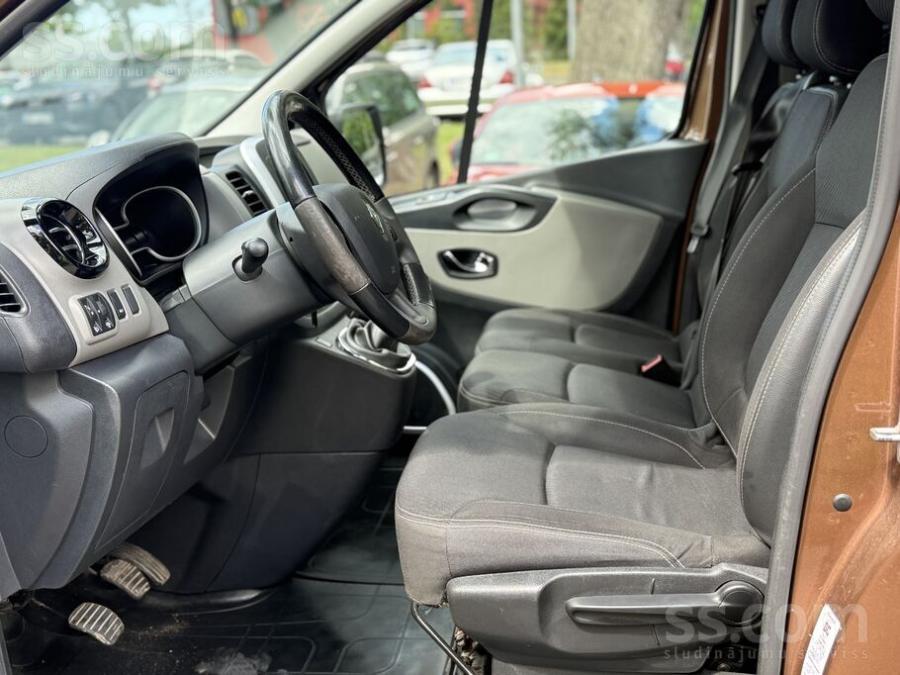 Brūns Renault Trafic 2019 Rīga, ar dzinēja tilpumu 1.50 L un nobraukumu 266 tūkst. km par 14400 €, foto 12 vietnē AUTOMOTO.COM.LV