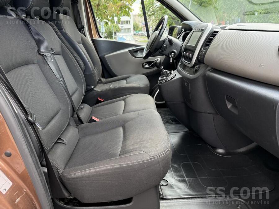 Brūns Renault Trafic 2019 Rīga, ar dzinēja tilpumu 1.50 L un nobraukumu 266 tūkst. km par 14400 €, foto 14 vietnē AUTOMOTO.COM.LV