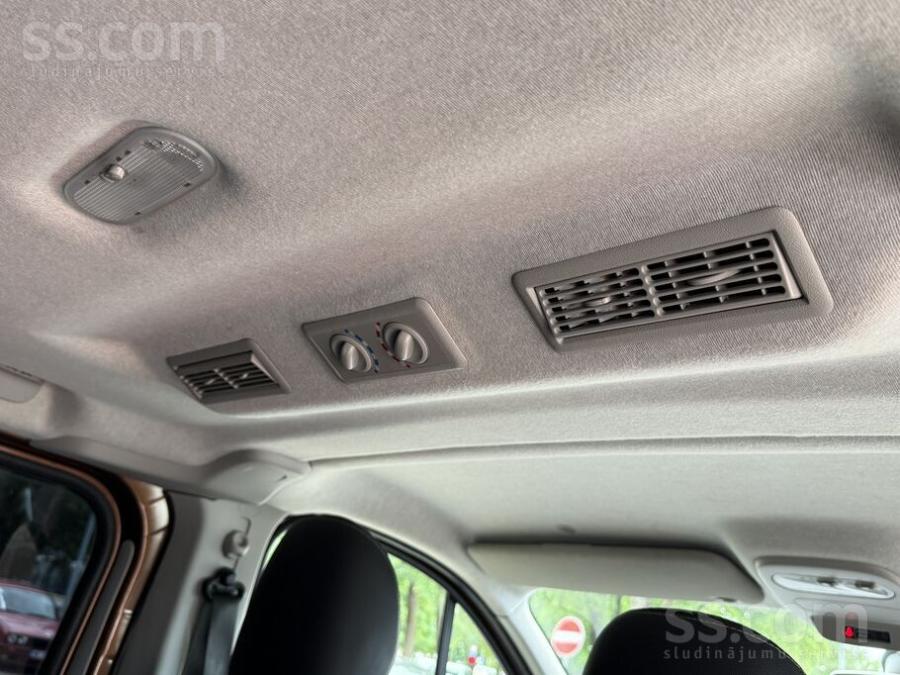 Brūns Renault Trafic 2019 Rīga, ar dzinēja tilpumu 1.50 L un nobraukumu 266 tūkst. km par 14400 €, foto 18 vietnē AUTOMOTO.COM.LV