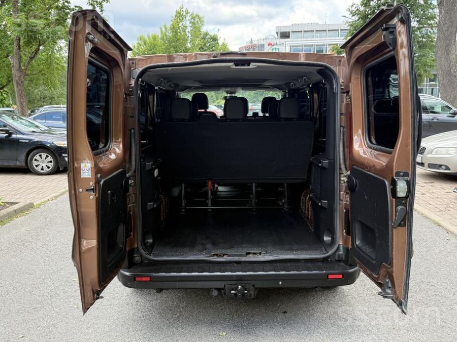 Brūns Renault Trafic 2019 Rīga, ar dzinēja tilpumu 1.50 L un nobraukumu 266 tūkst. km par 14400 €, foto 19 vietnē AUTOMOTO.COM.LV