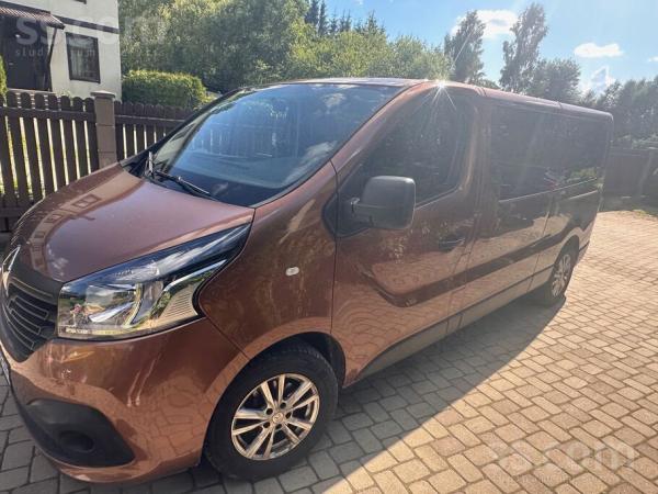 Brown Renault Trafic 2019 in Riga, with an engine capacity of 1.60 L and mileage of 108 thousand km for 15499 €, photo 1 on AUTOMOTO.COM.LV