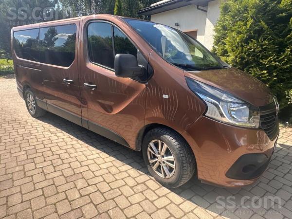 Brown Renault Trafic 2019 in Riga, with an engine capacity of 1.60 L and mileage of 108 thousand km for 15499 €, photo 3 on AUTOMOTO.COM.LV