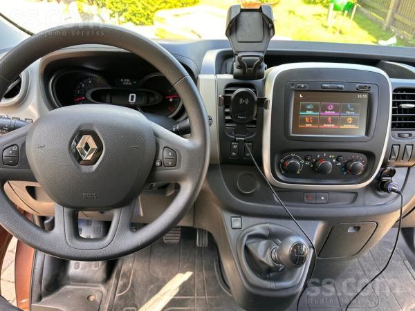 Brown Renault Trafic 2019 in Riga, with an engine capacity of 1.60 L and mileage of 108 thousand km for 15499 €, photo 7 on AUTOMOTO.COM.LV