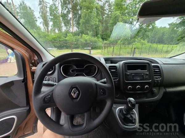 Brown Renault Trafic 2020 in Riga, with an engine capacity of 2.00 L and mileage of 190 thousand km for 17500 €, photo 6 on AUTOMOTO.COM.LV