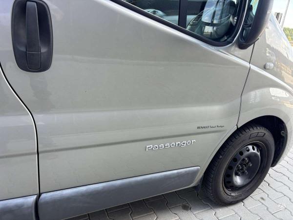 Brūns Renault Trafic 2007 Viļņa, ar dzinēja tilpumu 2.00 L un nobraukumu 223 tūkst. km par 6850 €, foto 6 vietnē AUTOMOTO.COM.LV