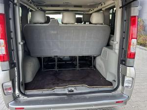 Brūns Renault Trafic 2007 Viļņa, ar dzinēja tilpumu 2.00 L un nobraukumu 223 tūkst. km par 6850 €, foto 11 vietnē AUTOMOTO.COM.LV