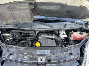 Brūns Renault Trafic 2007 Viļņa, ar dzinēja tilpumu 2.00 L un nobraukumu 223 tūkst. km par 6850 €, foto 15 vietnē AUTOMOTO.COM.LV