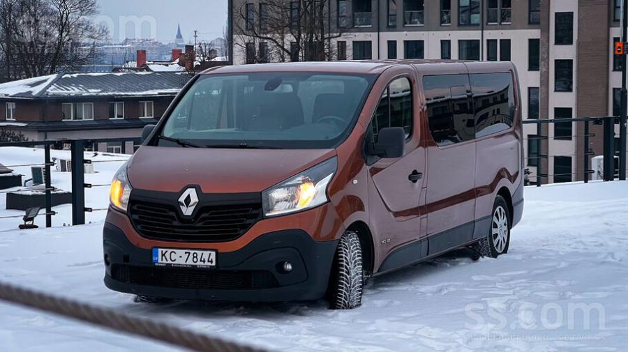 Brown Renault Trafic 2015 in Riga, with an engine capacity of 1.60 L and mileage of 269 thousand km for 12999 €, photo 3 on AUTOMOTO.COM.LV