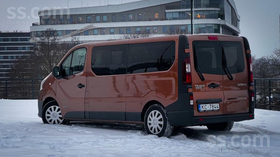 Brown Renault Trafic 2015 in Riga, with an engine capacity of 1.60 L and mileage of 269 thousand km for 12999 €, photo 5 on AUTOMOTO.COM.LV