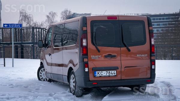 Коричневый Рено Трафик 2015 в Рига, объемом двигателя 1.60 л и пробегом 269 тыс. км за 12999 €, фото 5 на AUTOMOTO.COM.LV