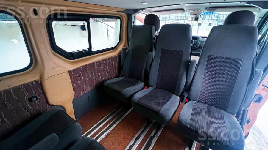 Brown Renault Trafic 2015 in Riga, with an engine capacity of 1.60 L and mileage of 269 thousand km for 12999 €, photo 14 on AUTOMOTO.COM.LV