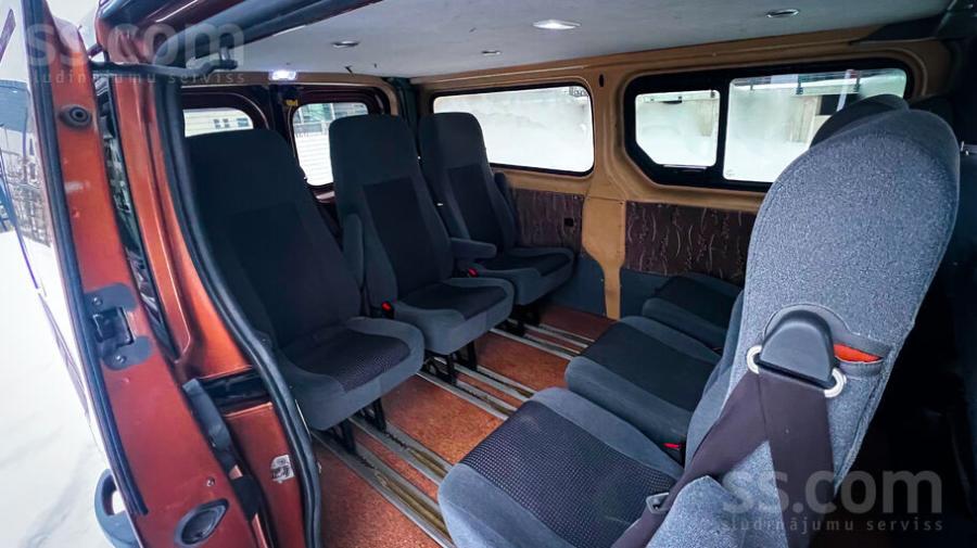 Brown Renault Trafic 2015 in Riga, with an engine capacity of 1.60 L and mileage of 269 thousand km for 12999 €, photo 15 on AUTOMOTO.COM.LV