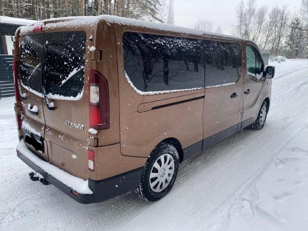 Brūns Renault Trafic 2016 Viļņa, ar dzinēja tilpumu 1.60 L un nobraukumu 290 tūkst. km par 10200 €, foto 4 vietnē AUTOMOTO.COM.LV