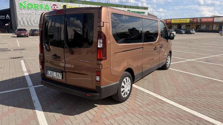 Brūns Renault Trafic 2019 Kauņa, ar dzinēja tilpumu 1.60 L un nobraukumu 138 tūkst. km par 12000 €, foto 9 vietnē AUTOMOTO.COM.LV