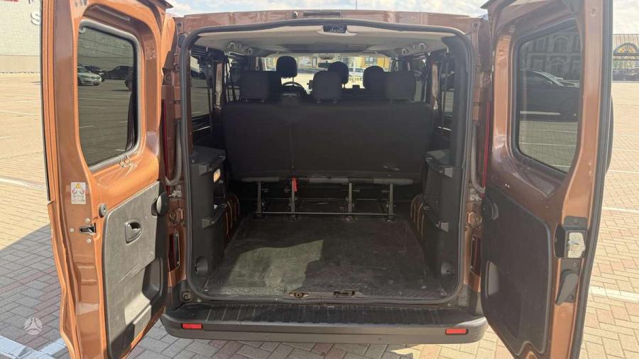 Brūns Renault Trafic 2019 Kauņa, ar dzinēja tilpumu 1.60 L un nobraukumu 138 tūkst. km par 12000 €, foto 10 vietnē AUTOMOTO.COM.LV