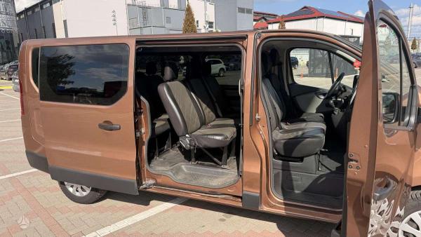 Brown Renault Trafic 2019 in Kaunas, with an engine capacity of 1.60 L and mileage of 138 thousand km for 12000 €, photo 11 on AUTOMOTO.COM.LV