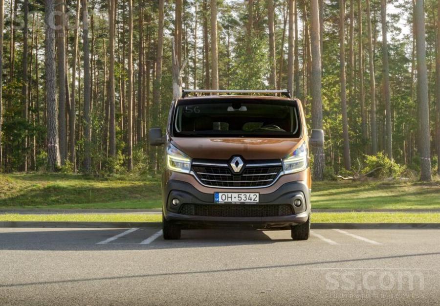 Brown Renault Trafic 2020 in Riga, with an engine capacity of 2.00 L and mileage of 190 thousand km for 18190 €, photo 3 on AUTOMOTO.COM.LV