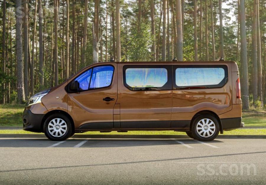 Brown Renault Trafic 2020 in Riga, with an engine capacity of 2.00 L and mileage of 190 thousand km for 18190 €, photo 4 on AUTOMOTO.COM.LV