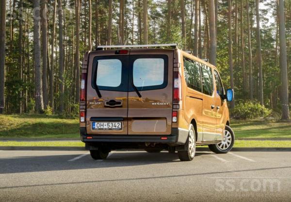 Brown Renault Trafic 2020 in Riga, with an engine capacity of 2.00 L and mileage of 190 thousand km for 18190 €, photo 5 on AUTOMOTO.COM.LV