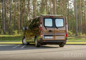 Brown Renault Trafic 2020 in Riga, with an engine capacity of 2.00 L and mileage of 190 thousand km for 18190 €, photo 7 on AUTOMOTO.COM.LV