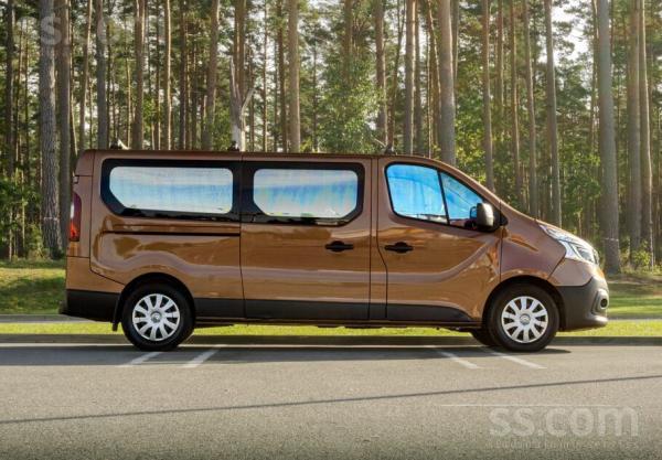 Brown Renault Trafic 2020 in Riga, with an engine capacity of 2.00 L and mileage of 190 thousand km for 18190 €, photo 8 on AUTOMOTO.COM.LV