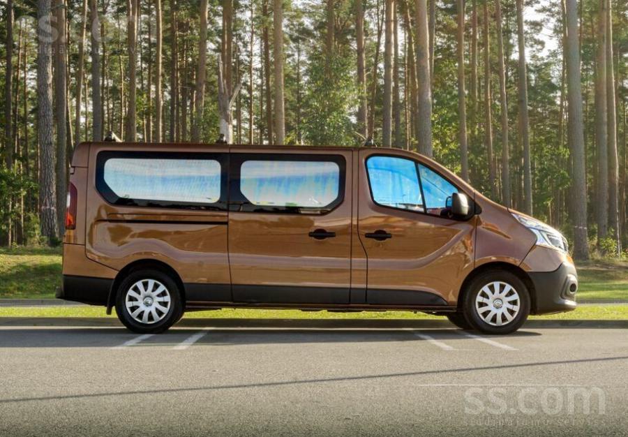 Brown Renault Trafic 2020 in Riga, with an engine capacity of 2.00 L and mileage of 190 thousand km for 18190 €, photo 8 on AUTOMOTO.COM.LV