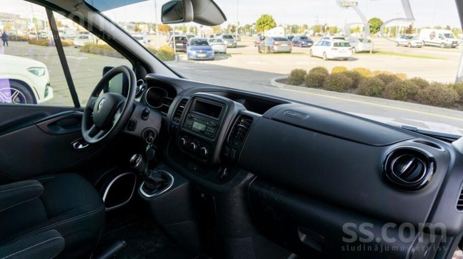 Brown Renault Trafic 2020 in Riga, with an engine capacity of 2.00 L and mileage of 190 thousand km for 18190 €, photo 10 on AUTOMOTO.COM.LV