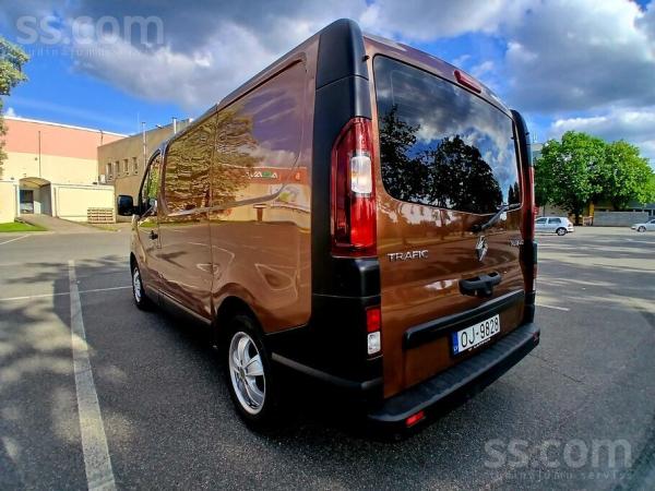 Brown Renault Trafic 2020 in Riga, with an engine capacity of 2.00 L and mileage of 220 thousand km for 12150 €, photo 2 on AUTOMOTO.COM.LV