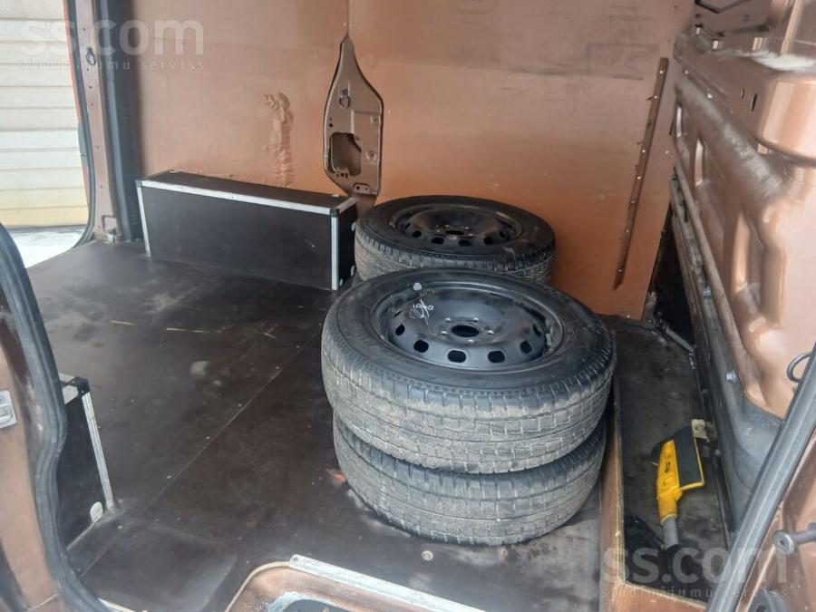 Brūns Renault Trafic 2020 Rīga, ar dzinēja tilpumu 2.00 L un nobraukumu 220 tūkst. km par 12150 €, foto 15 vietnē AUTOMOTO.COM.LV