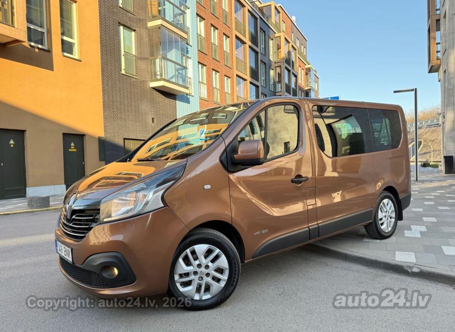 Brown Renault Trafic 2015 in Tallinn, with an engine capacity of 1.60 L and mileage of 203 thousand km for 13999 €, photo 3 on AUTOMOTO.COM.LV