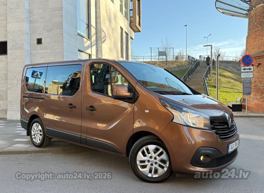 Brown Renault Trafic 2015 in Tallinn, with an engine capacity of 1.60 L and mileage of 203 thousand km for 13999 €, photo 7 on AUTOMOTO.COM.LV