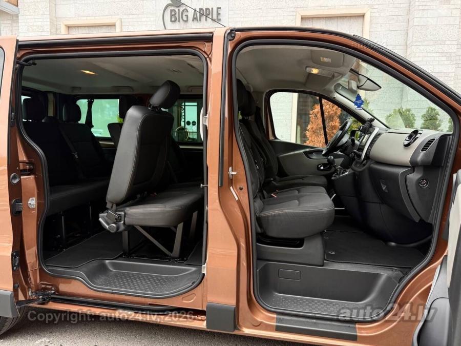 Brūns Renault Trafic 2015 Tallina, ar dzinēja tilpumu 1.60 L un nobraukumu 184 tūkst. km par 12999 €, foto 19 vietnē AUTOMOTO.COM.LV