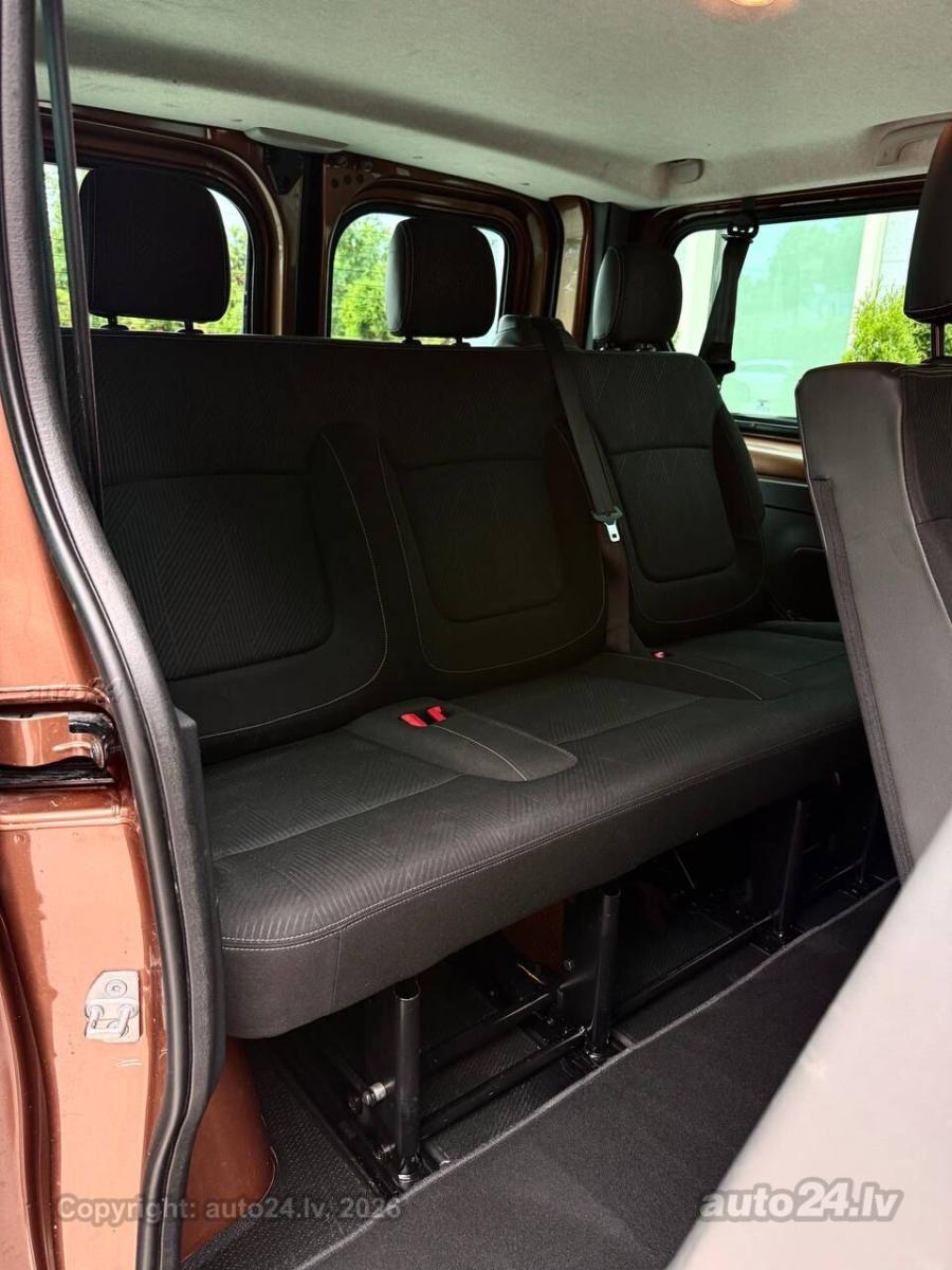 Brūns Renault Trafic 2015 Tallina, ar dzinēja tilpumu 1.60 L un nobraukumu 184 tūkst. km par 12999 €, foto 20 vietnē AUTOMOTO.COM.LV