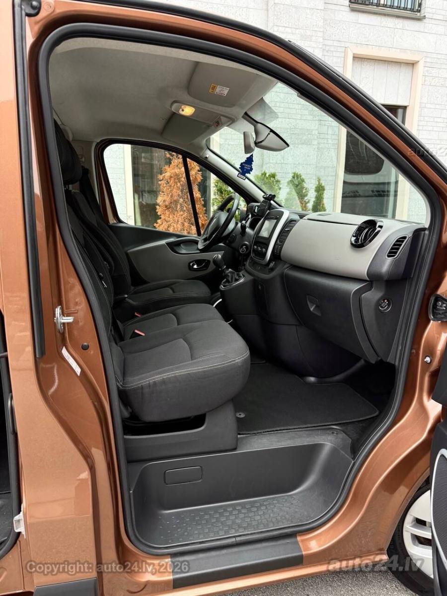 Brūns Renault Trafic 2015 Tallina, ar dzinēja tilpumu 1.60 L un nobraukumu 184 tūkst. km par 12999 €, foto 22 vietnē AUTOMOTO.COM.LV