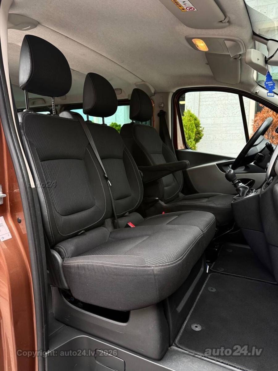 Brūns Renault Trafic 2015 Tallina, ar dzinēja tilpumu 1.60 L un nobraukumu 184 tūkst. km par 12999 €, foto 24 vietnē AUTOMOTO.COM.LV