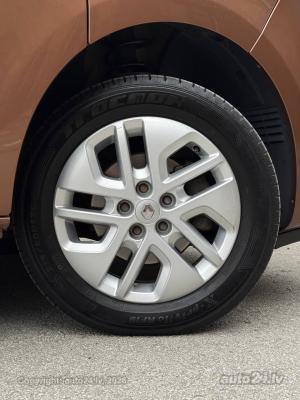 Brūns Renault Trafic 2015 Tallina, ar dzinēja tilpumu 1.60 L un nobraukumu 184 tūkst. km par 12999 €, foto 25 vietnē AUTOMOTO.COM.LV