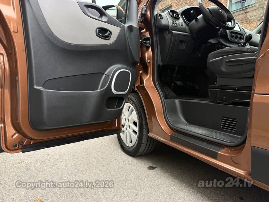 Brūns Renault Trafic 2015 Tallina, ar dzinēja tilpumu 1.60 L un nobraukumu 184 tūkst. km par 12999 €, foto 29 vietnē AUTOMOTO.COM.LV