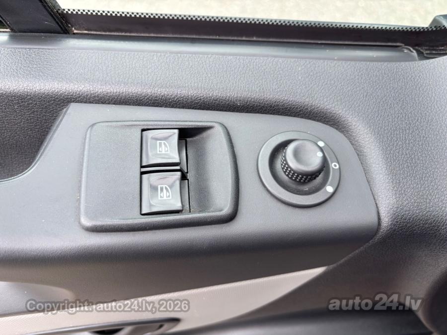 Brown Renault Trafic 2016 in Paide, with an engine capacity of 1.60 L and mileage of 149 thousand km for 15590 €, photo 24 on AUTOMOTO.COM.LV