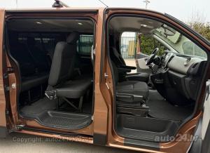 Brown Renault Trafic 2017 in Tallinn, with an engine capacity of 1.60 L and mileage of 235 thousand km for 14699 €, photo 19 on AUTOMOTO.COM.LV