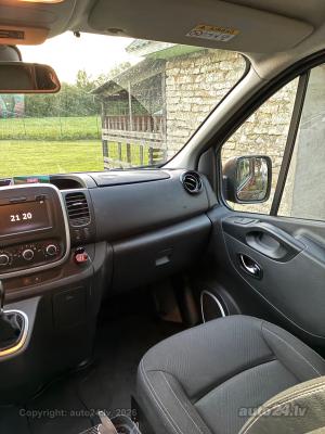 Brown Renault Trafic 2021 in Kunda, with an engine capacity of 2.00 L and mileage of 255 thousand km for 17800 €, photo 8 on AUTOMOTO.COM.LV