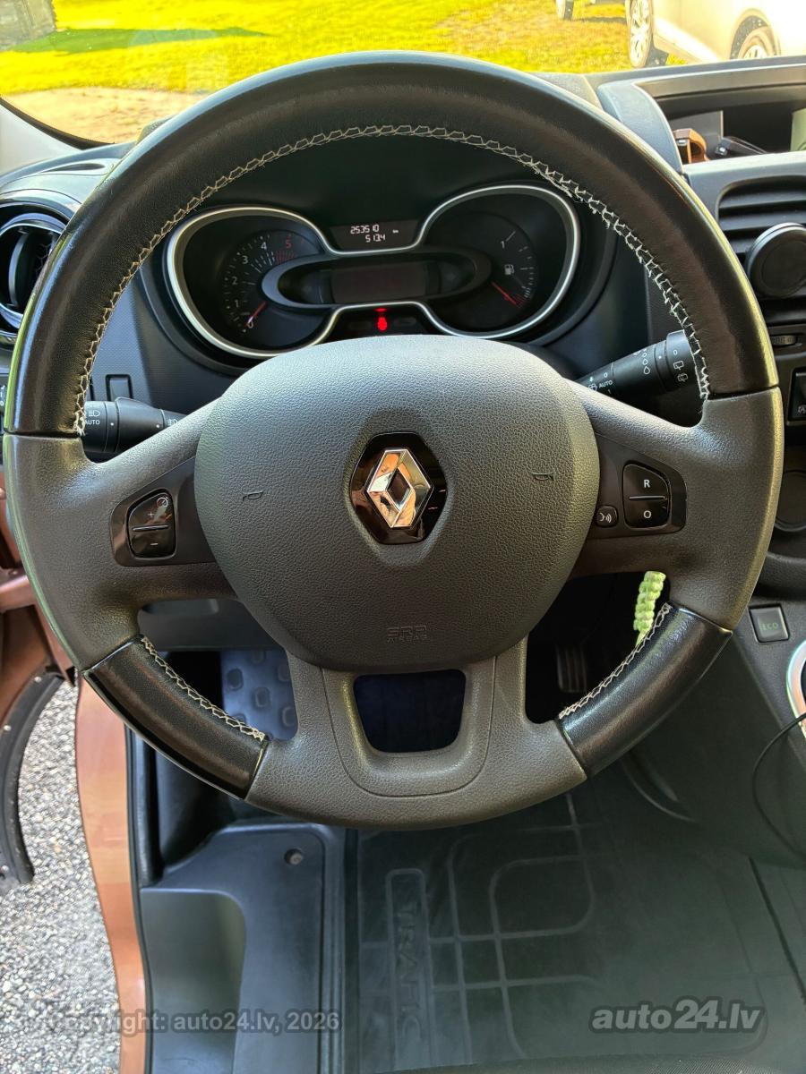 Brown Renault Trafic 2021 in Kunda, with an engine capacity of 2.00 L and mileage of 255 thousand km for 17800 €, photo 11 on AUTOMOTO.COM.LV