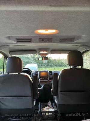 Brown Renault Trafic 2021 in Kunda, with an engine capacity of 2.00 L and mileage of 255 thousand km for 17800 €, photo 13 on AUTOMOTO.COM.LV