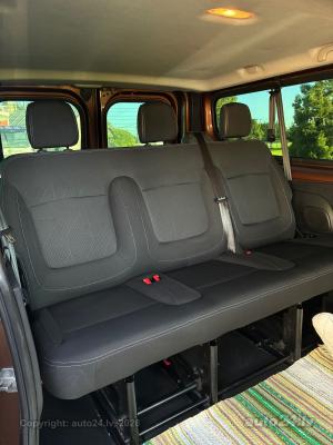 Brown Renault Trafic 2021 in Kunda, with an engine capacity of 2.00 L and mileage of 255 thousand km for 17800 €, photo 14 on AUTOMOTO.COM.LV