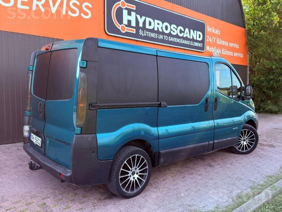 Green Renault Trafic 2002 in Bauska, with an engine capacity of 1.90 L and mileage of 0 thousand km for 3200 €, photo 5 on AUTOMOTO.COM.LV