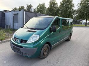 Zaļš Renault Trafic 2007 Alīta, ar dzinēja tilpumu 2.00 L un nobraukumu 400 tūkst. km par 2800 €, foto  vietnē AUTOMOTO.COM.LV