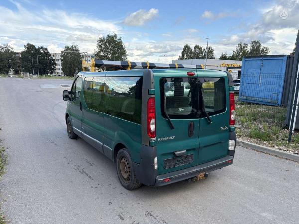 Green Renault Trafic 2007 in Alytus, with an engine capacity of 2.00 L and mileage of 400 thousand km for 2800 €, photo 3 on AUTOMOTO.COM.LV