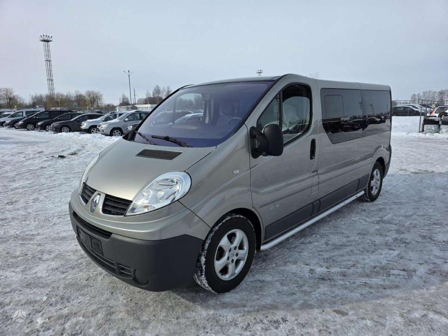 Zaļš Renault Trafic 2010 Marijampole, ar dzinēja tilpumu 2.00 L un nobraukumu 255 tūkst. km par 8250 €, foto 5 vietnē AUTOMOTO.COM.LV